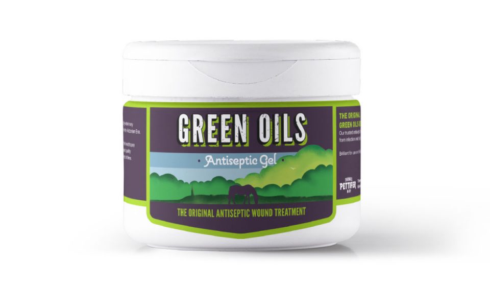 Green Oils Spray | Horse Wound Care | Thomas Pettifer & Co